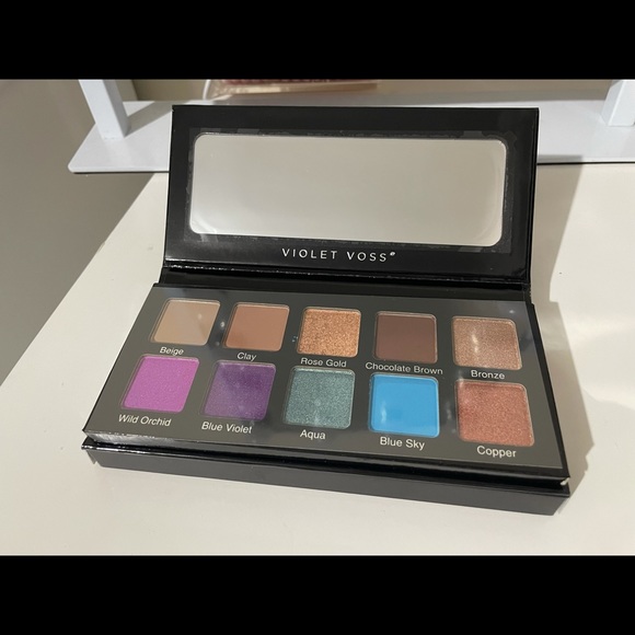 Violet Voss | Makeup | Brand New Violet Voss Essentials 2 Eyeshadow Palette | Poshmark